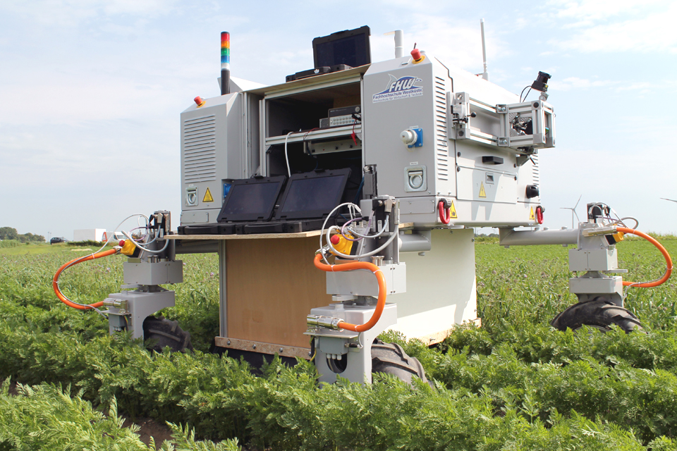 Feldroboter Bonirob soll ab 2017 Beikräuter bekämpfen